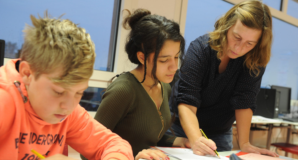 „Starke BASIS!“ bündelt Unterstützungsangebote für Erwerb von Basiskompetenzen: Ministerium für ...